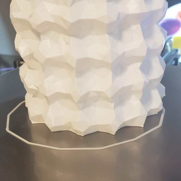 3D Printable Inverted Low Poly Tube by Jordon