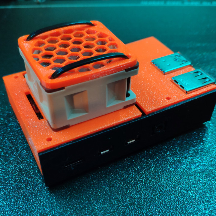 3D Printable RavenPi; Raspberry pi 4 case by George Raven