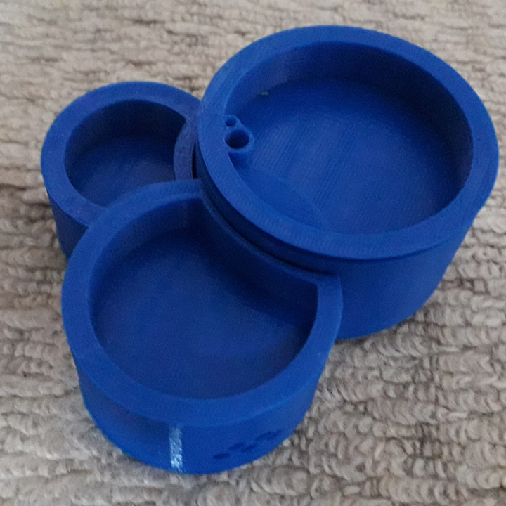 3D Printable Arduino uno self watering plant system by Harry Lunt