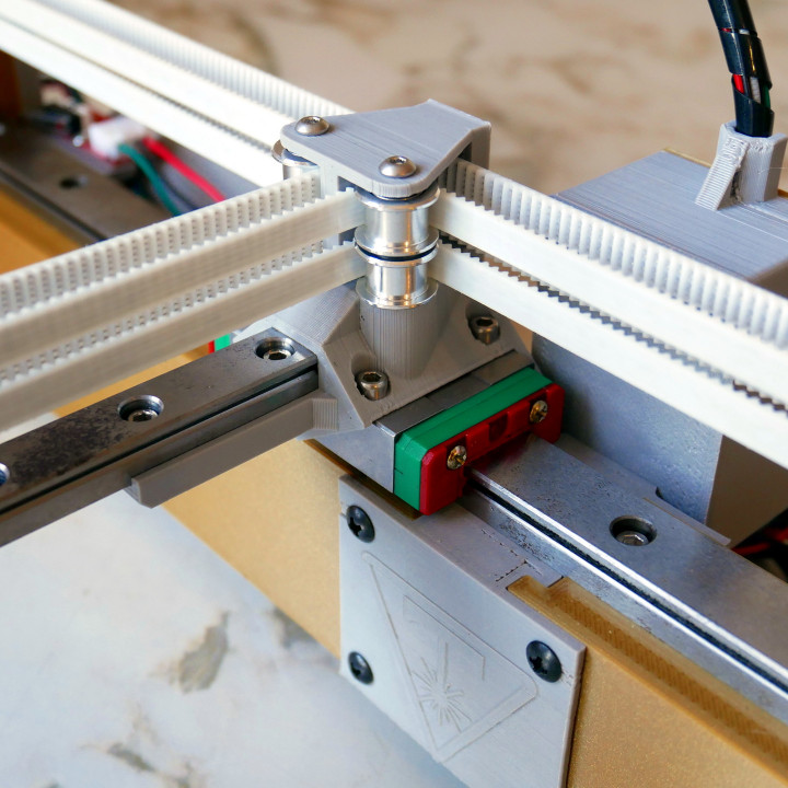 3D Printable Tlaser CoreXY Cantilever Laser Engraver by Filipe Caçador