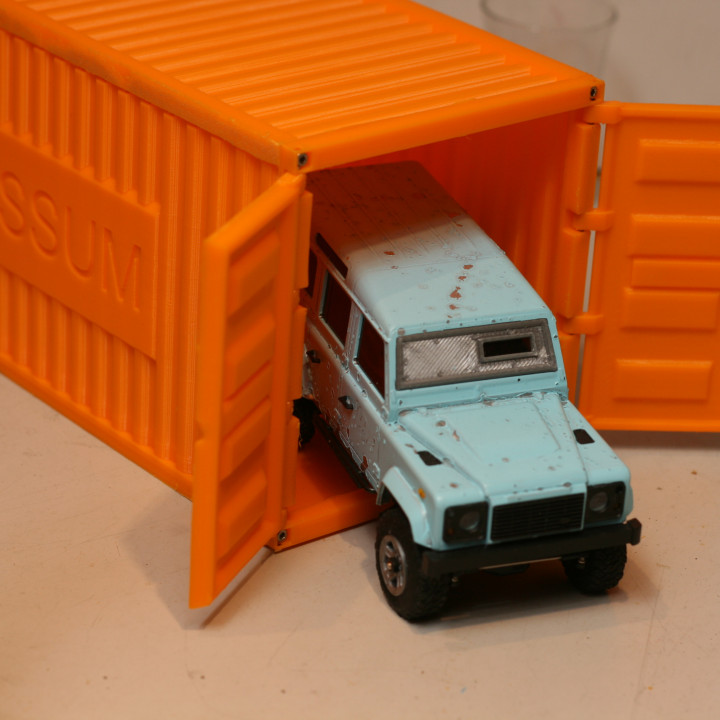 3D Printable 1/32 20ft Shipping Container by Jason Suter