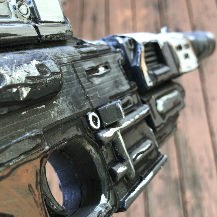 3D Printable Borderlands 3 Vladof Pistol Replica by Julio Flores