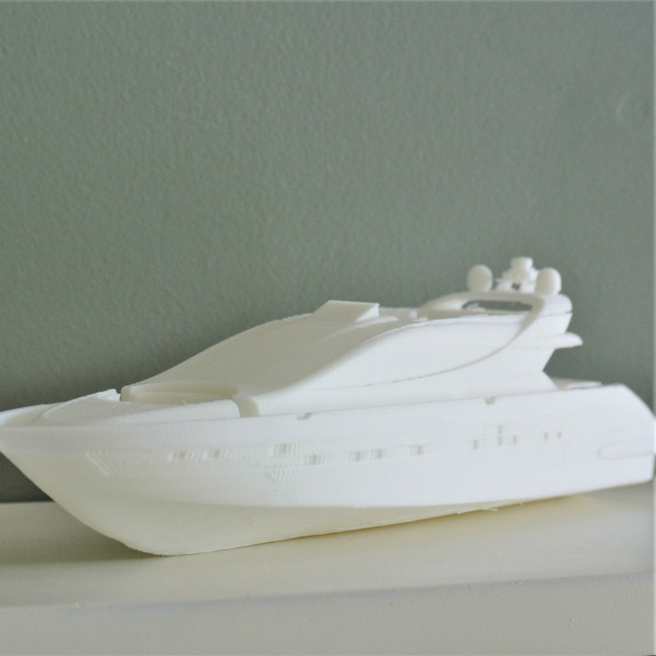 3D Printable Yacht by Corentin Paquet