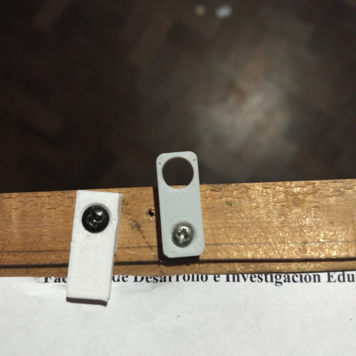 3D Printable Frame wall mount hook support by Lucas Rojas