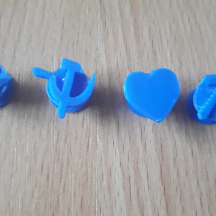 3D Printable Crocs button base and motive by Toni