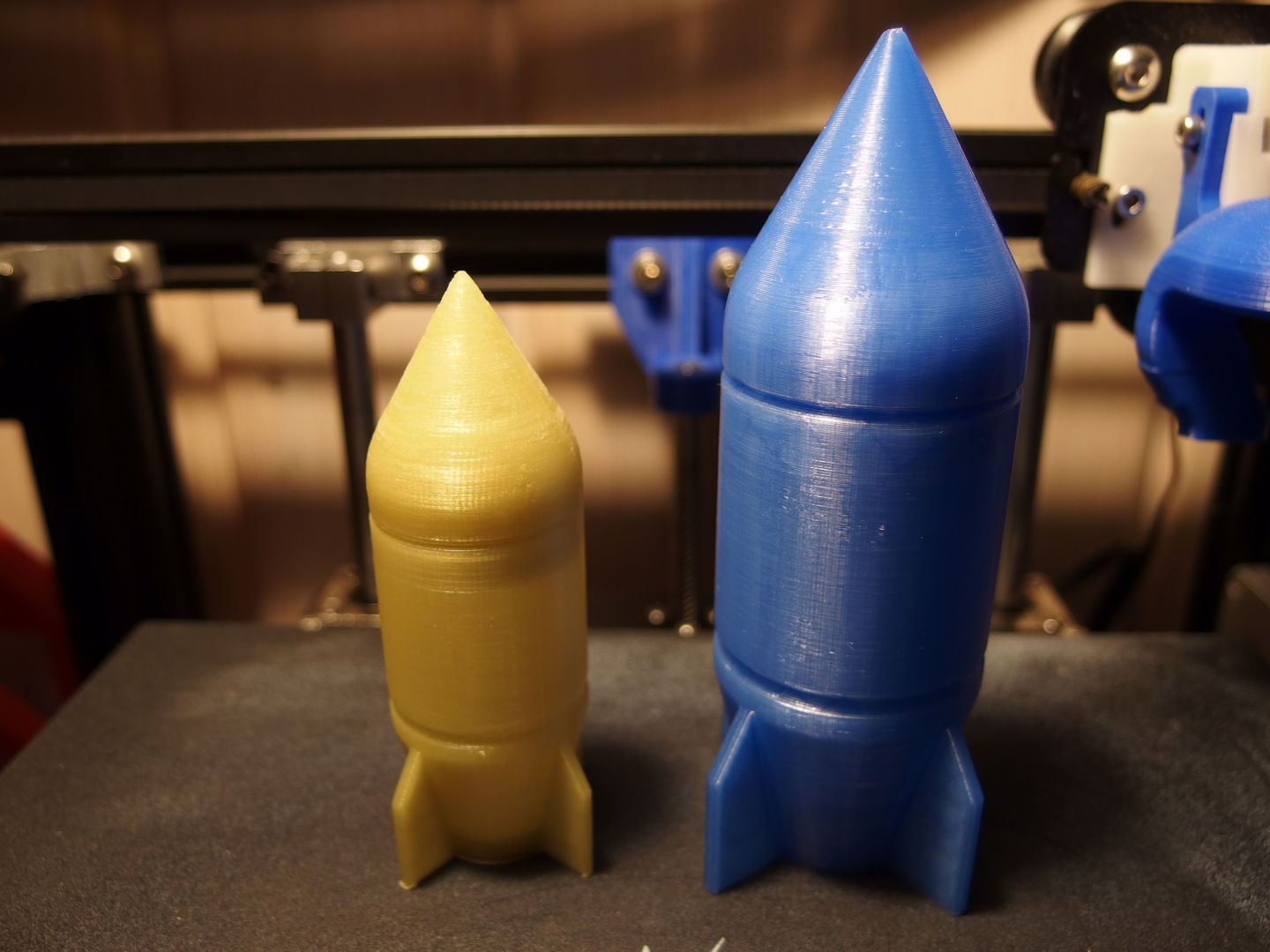 3D Printable Screw Top Bomb and Rocket Containers by Jason Suter