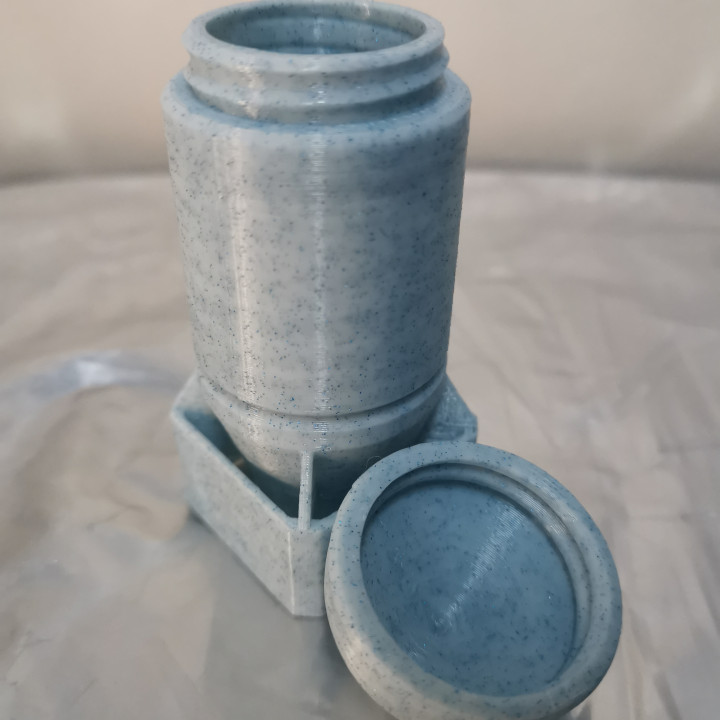 3D Printable Screw Top Bomb and Rocket Containers by Jason Suter