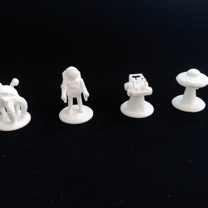 3D Printable Space / Alien Figures by Mentum