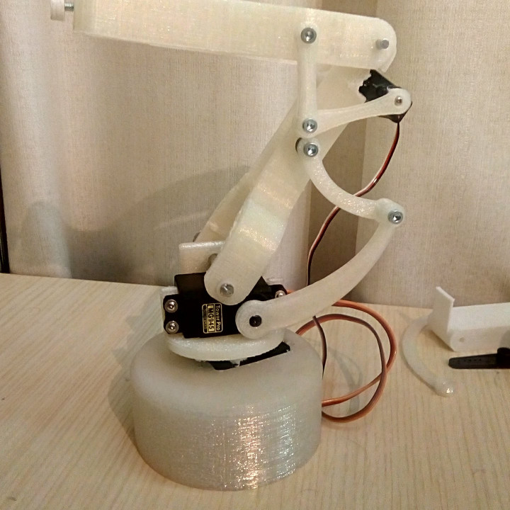 3D Printable Button presser - Robot Arm by Zyad Reda