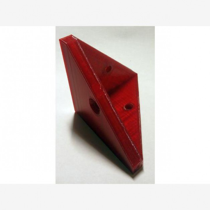 3D Printable Parametric corner bracket (external) with round ...