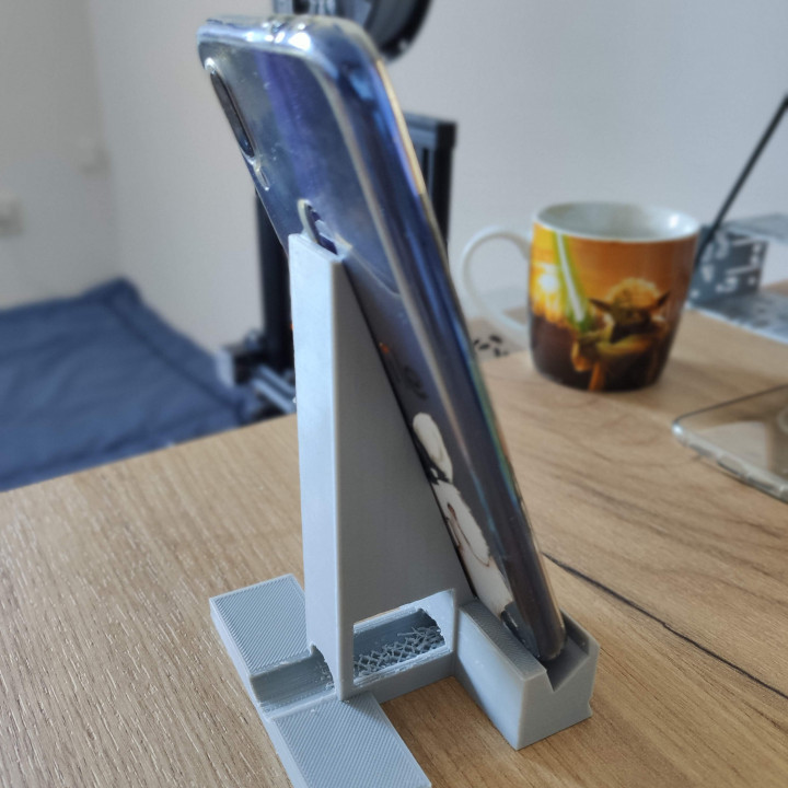 3D Printable Universal mobile stand by LIBOR SEHNAL