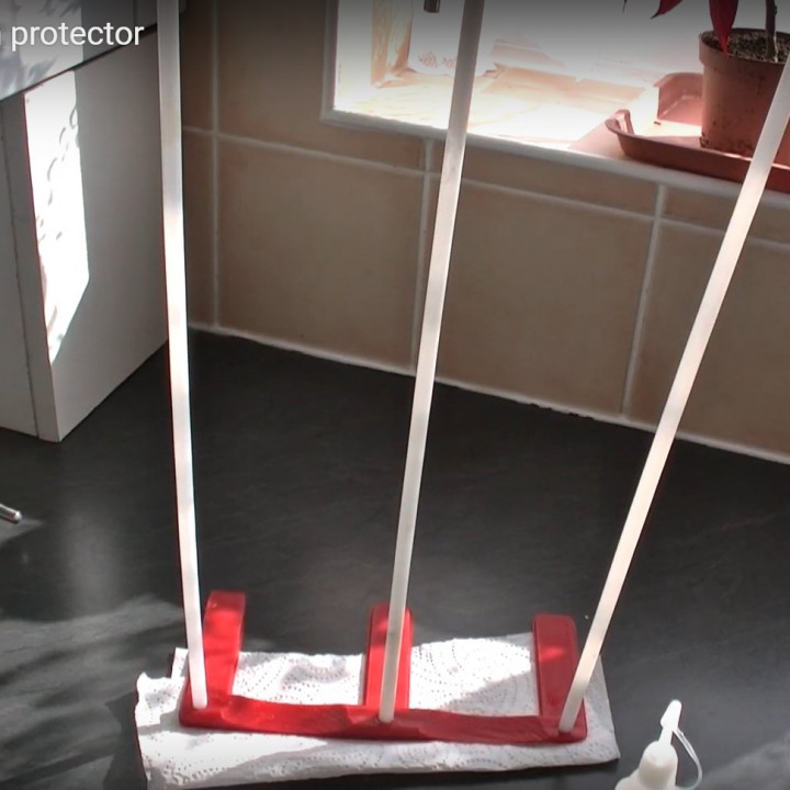 3D Printable Plant curtain protector by Billy Tail