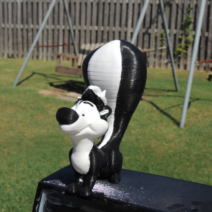 3D Printable Dual Extrusion Pepe Le Pew by Jim Brank