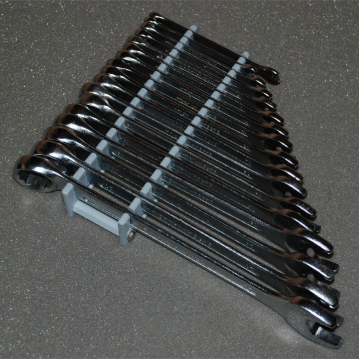 3D Printable Wrench Holder (parameterized) by Detlev Ahlgrimm