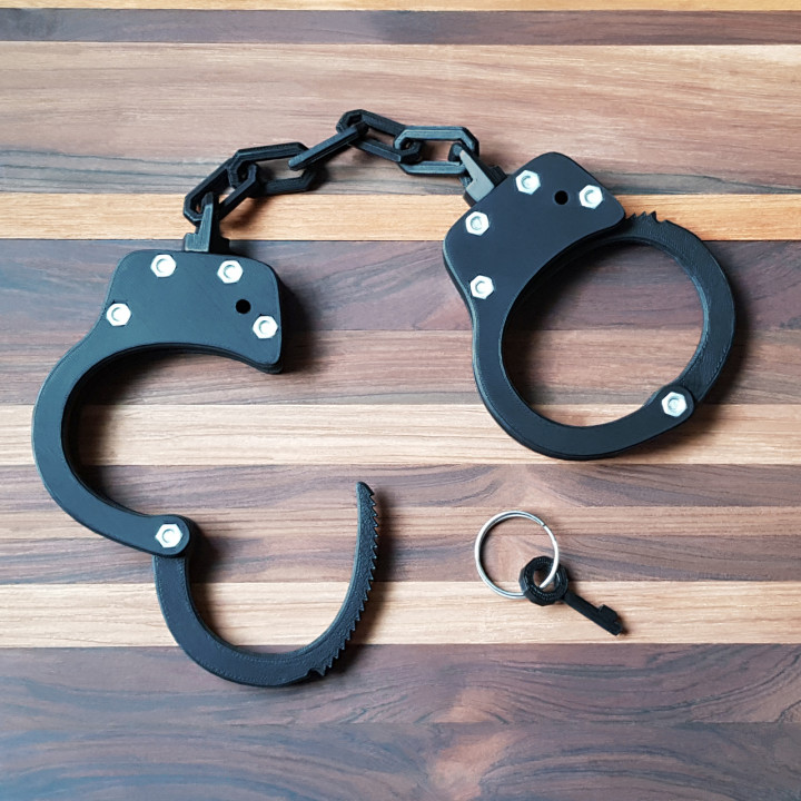 3D Printable Handcuffs by Linus Fredriksson