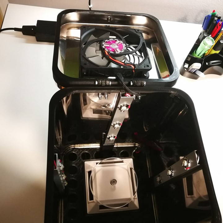 3D Printable UV Curing Chamber for resin prints by Alessandro