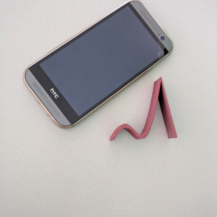 3D Printable Basic Phone Stand by Rick