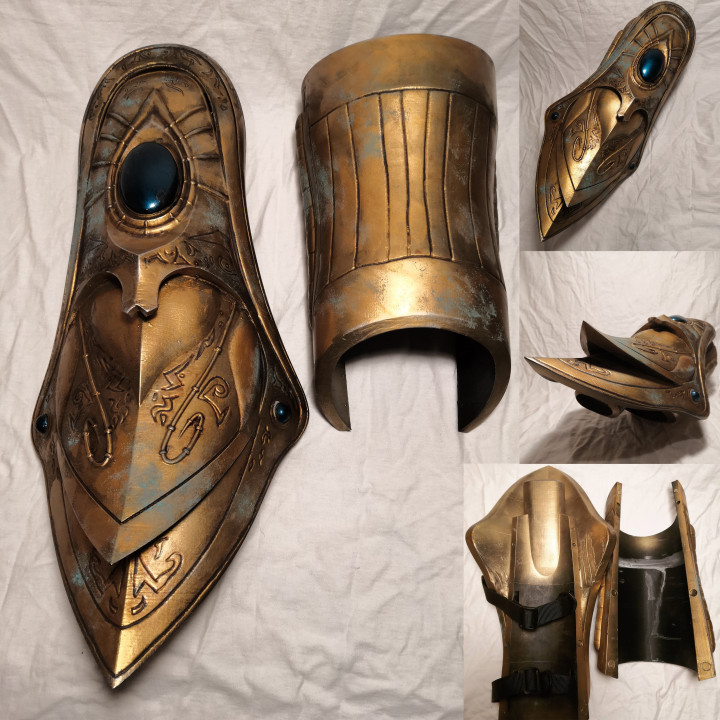 3D Printable Zeratul's Warp Blade From Starcraft 2 by Casual Props