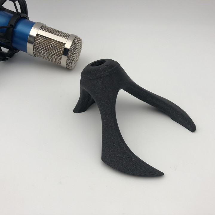 3D Printable Sleek Microphone Stand by Ryan Khoo
