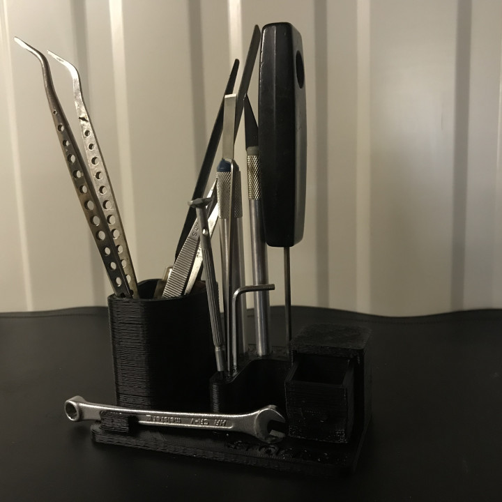3D Printable 3D print tools storage by Joël Moos