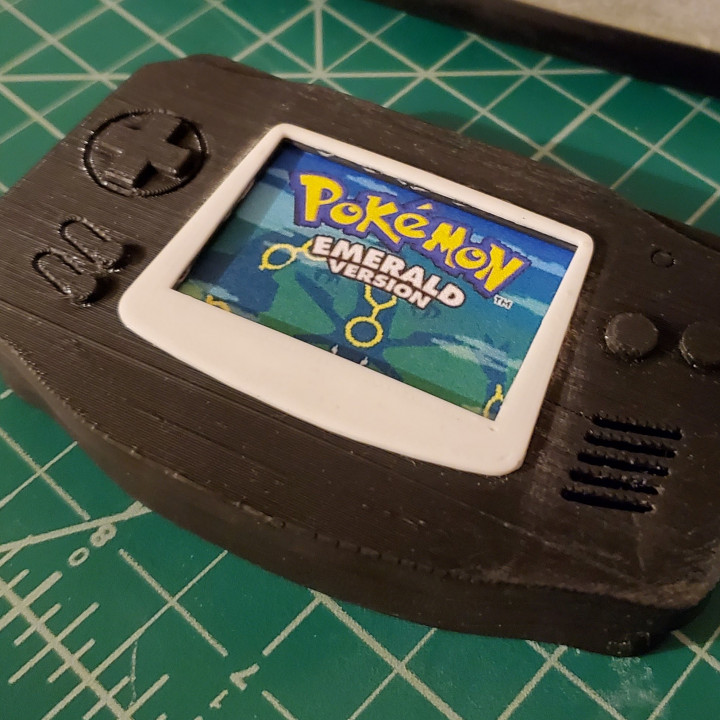3D Printable Gameboy Advance Case by Ellen Chan