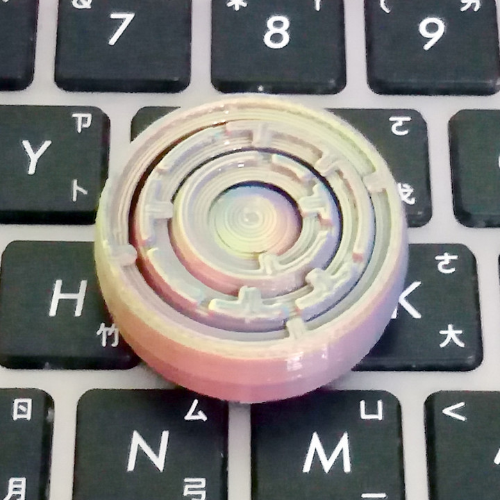 3D Printable Gyro maze by Justin Lin