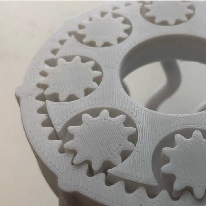 3D Printable Shape Shifter by Cisco3D Designs