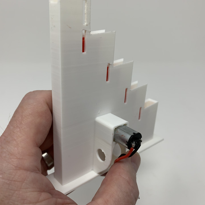3D Printable Marblevator, Magnetic Tracks by Greg Zumwalt