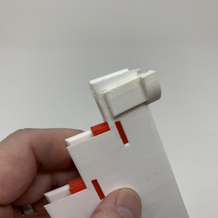 3D Printable Marblevator, Magnetic Tracks by Greg Zumwalt