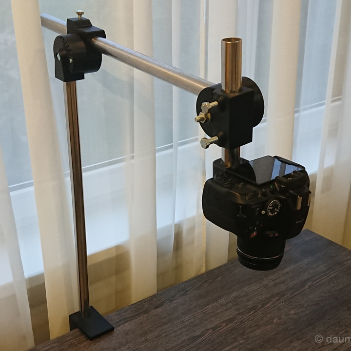 3D Printable DIY 3D printed Camera Desk Holder by Daumemo