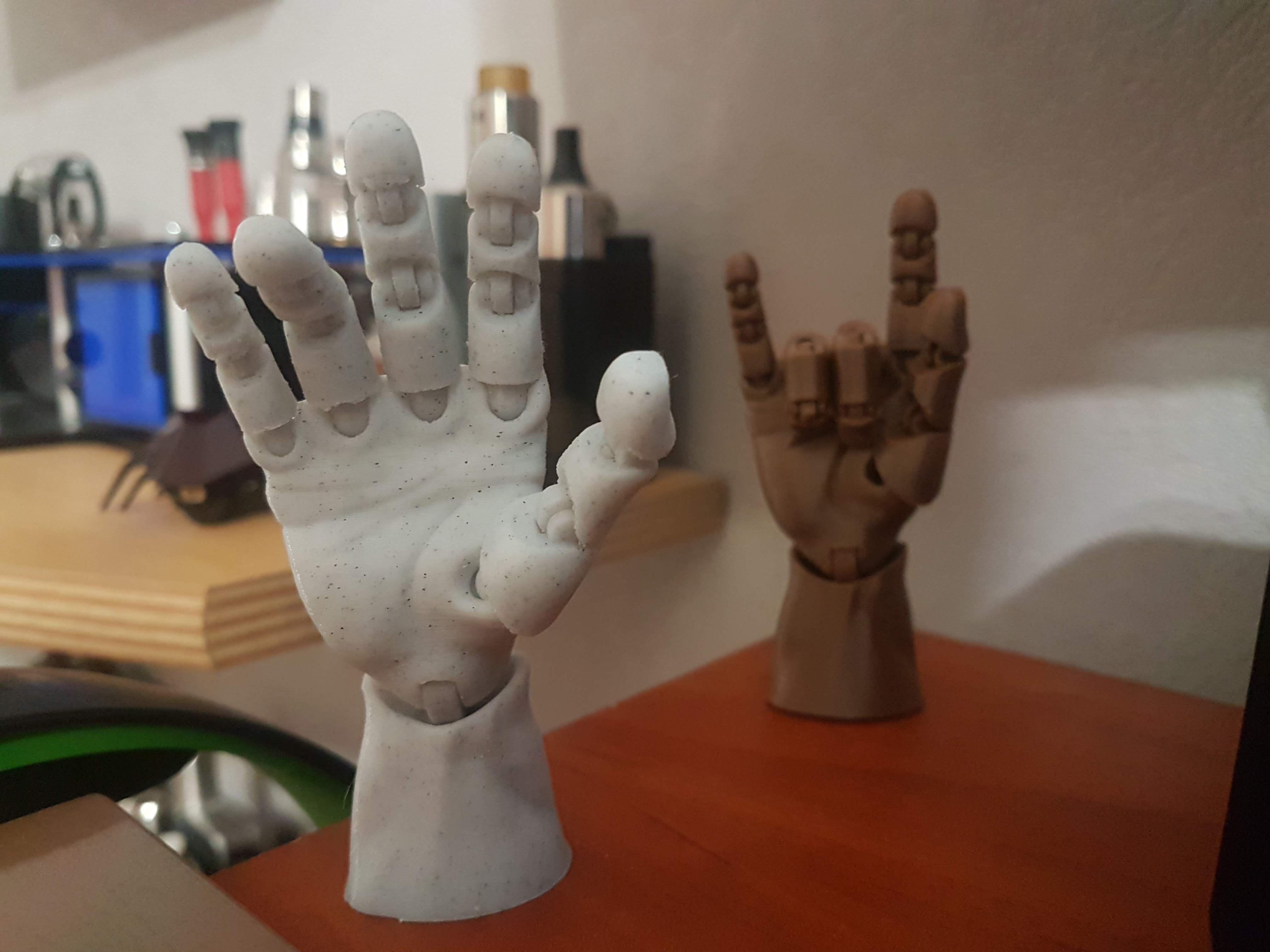 3D Print of Articulated Poseable Hand by xXCISSOUXx
