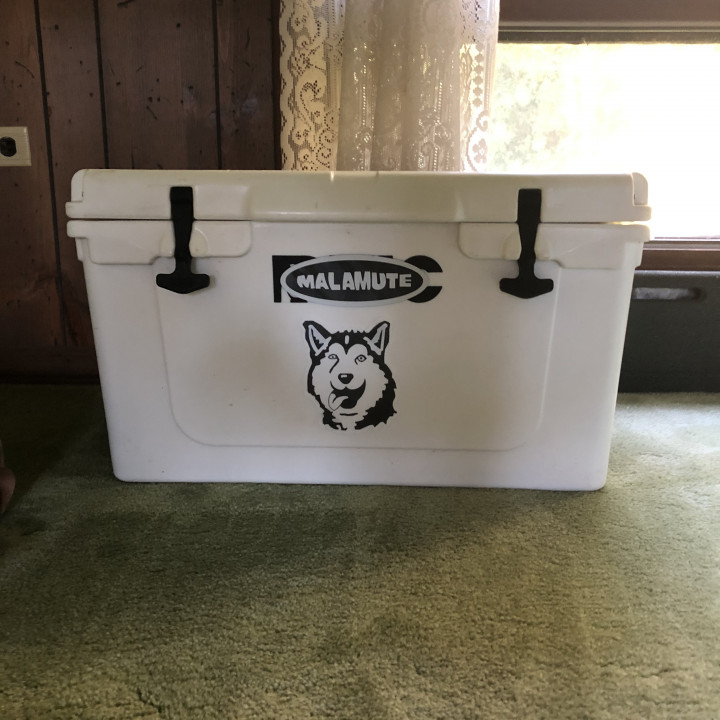 3D Printable Malamute Cooler Badge by Jake Kleiner
