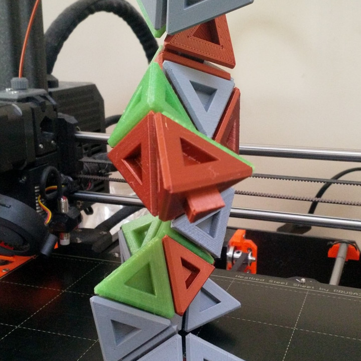 3D Printable Pyramid - Universal triangle brick by BlueBoxGoblin