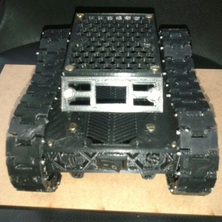 3D Printable TANQUE COMPACTO UNO (Arduino) by Digno Alfredo Talavera Rojas