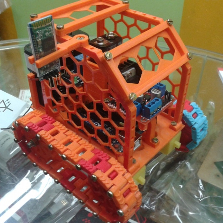 3D Printable Tank Scratch Arduino by Digno Alfredo Talavera Rojas