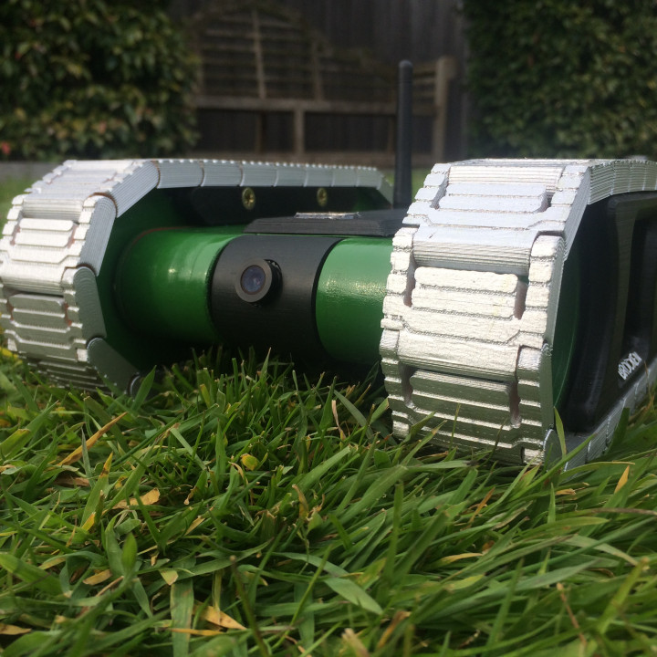 3D Printable RC FPV tank rover by Brian Brocken