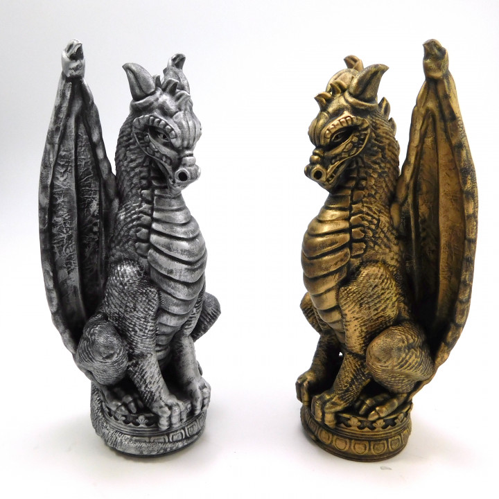 3D Printable Dragon Chess! Dragon Overlord (The King) by Louise Driggers