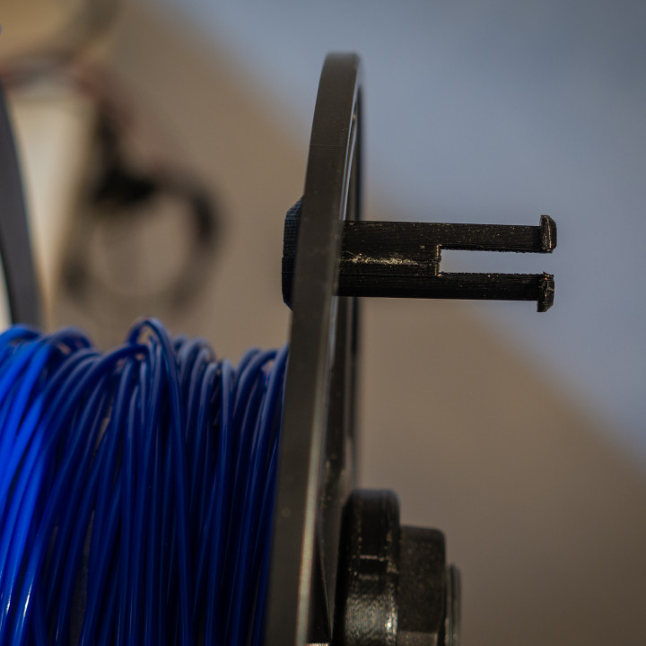 3D Printable Filament Spool Winding Handle by moXDesign