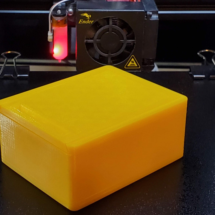 3D Printable Zel's Slider top box with catch to hold it closed by Teryl ...