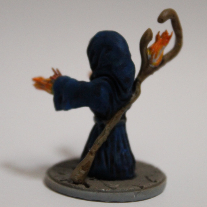 3D Printable Wizard (3) - 28mm miniature by BlueBoxGoblin