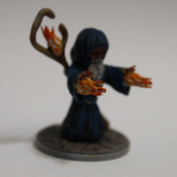 3D Printable Wizard (3) - 28mm miniature by BlueBoxGoblin