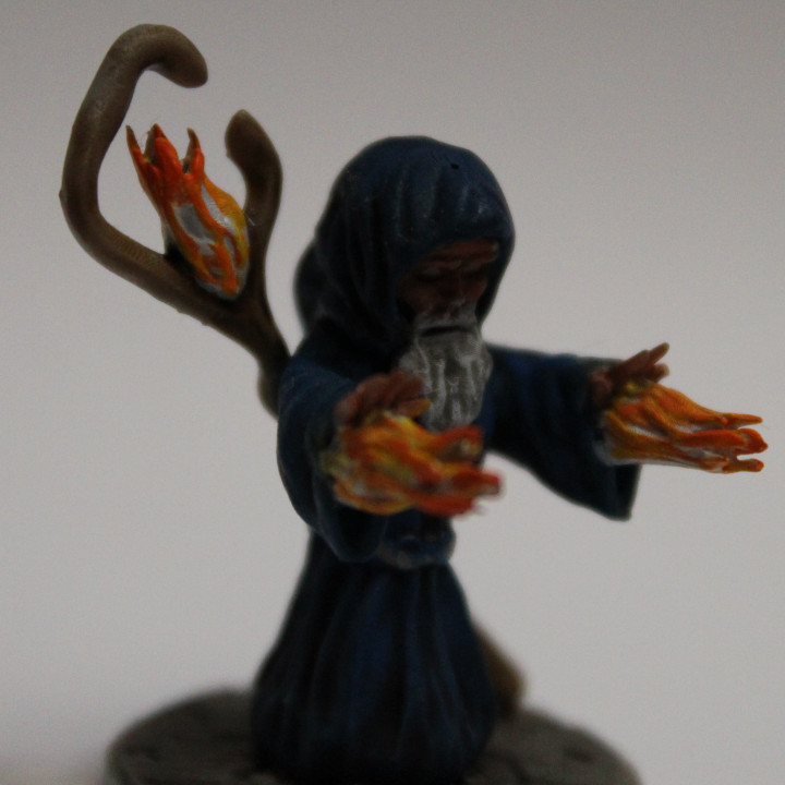 3D Printable Wizard (3) - 28mm miniature by BlueBoxGoblin