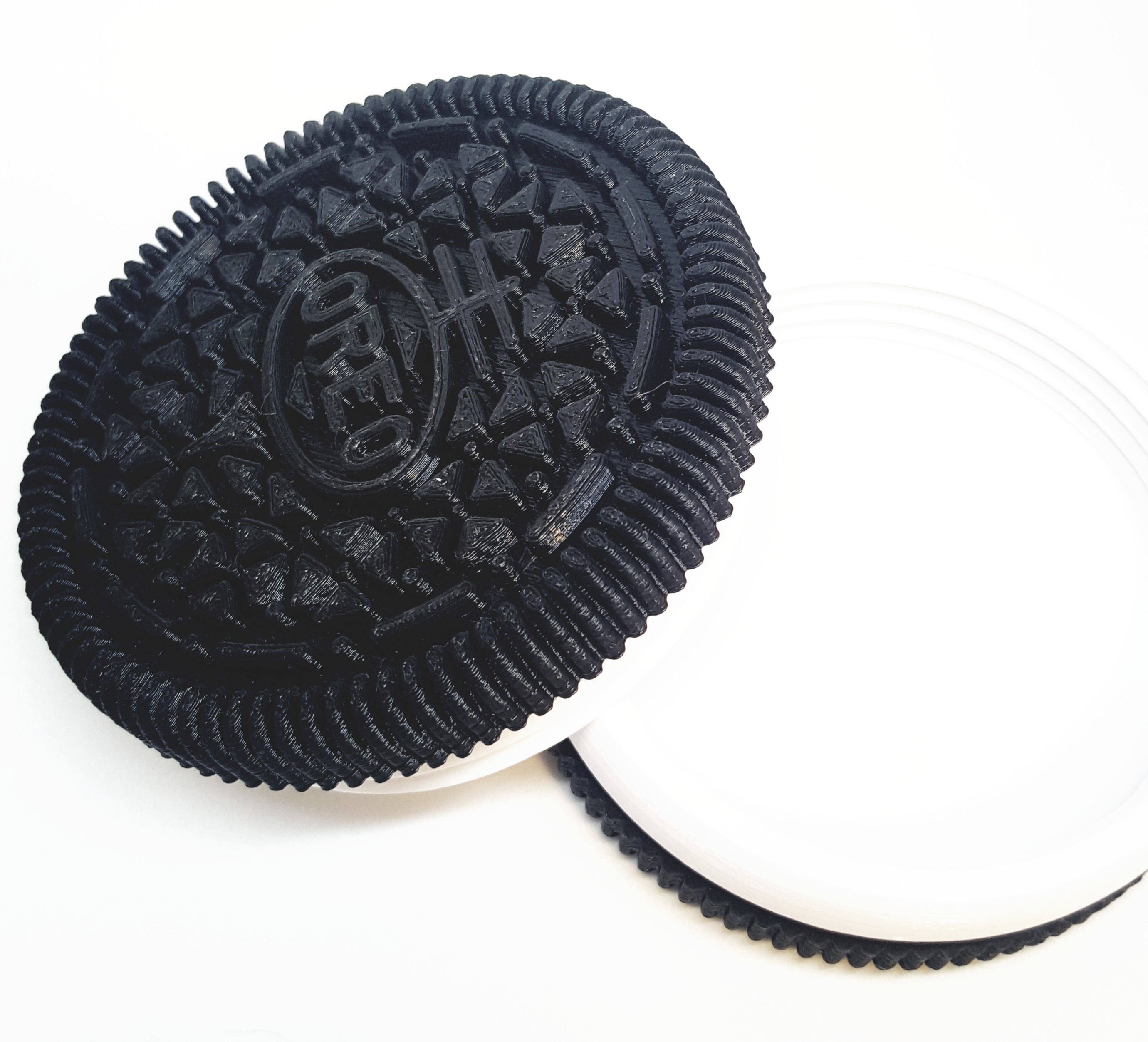 3D Printable Oreo Box by Gianluca Rolle
