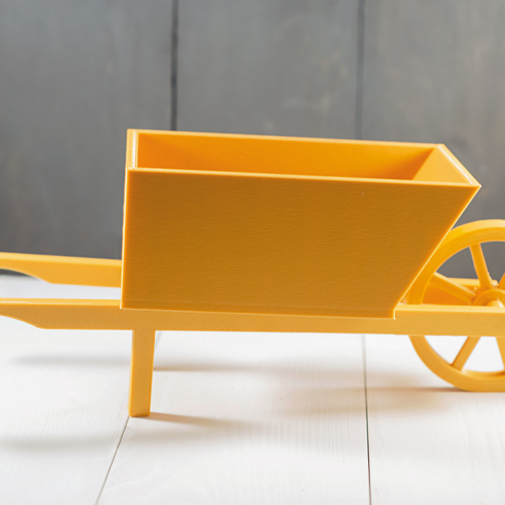 3D Printable Wheelbarrow by Nathan