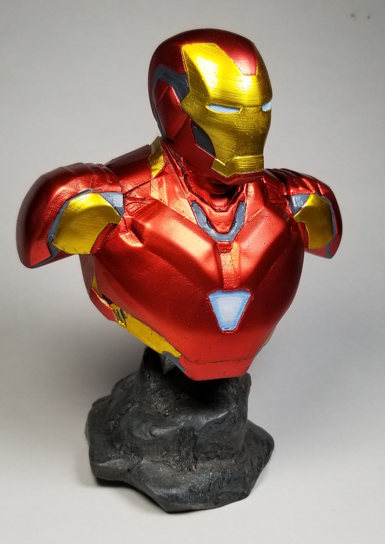 3D Printable Mark 85 Bust - Iron Man by João Bertotto
