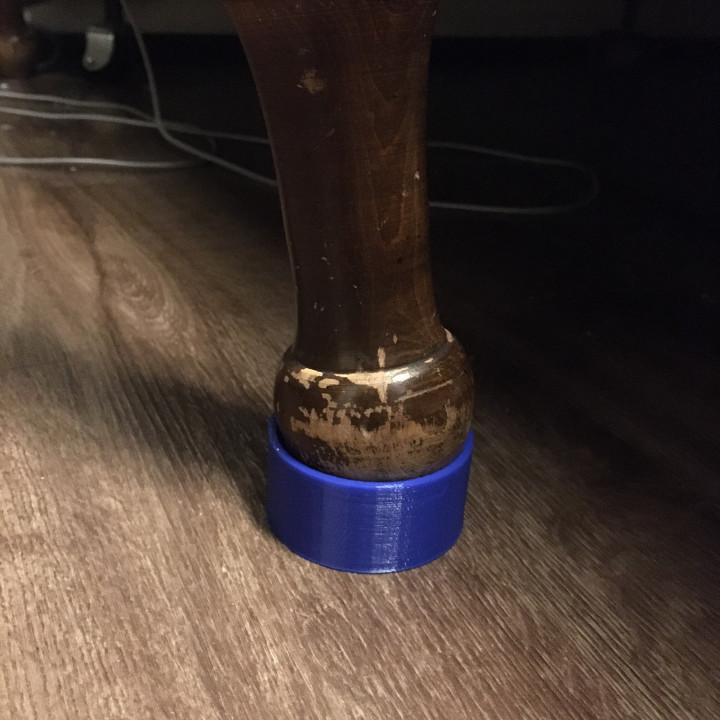 3D Printable Tool-free Table Leveler by Eric