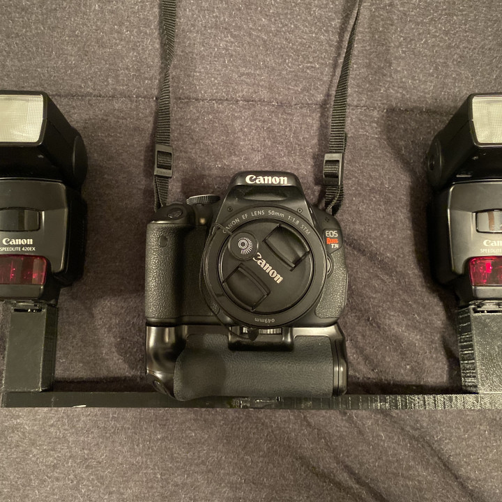 3D Printable Dual Flash Camera Mount by Austin Ballou