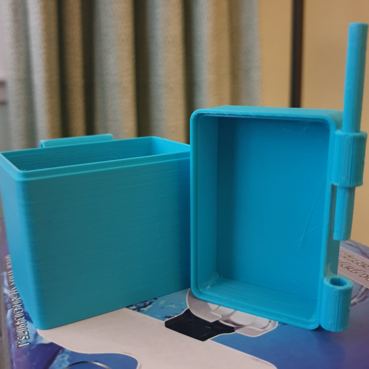 3D Printable Simple Hinged Box by Tuan Le