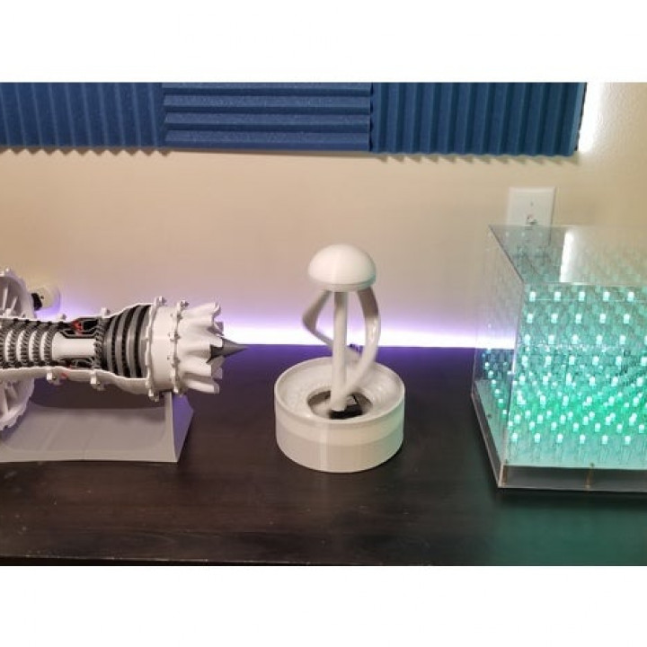 3D Printable Desktop Spinning Water Fountain by David Justice