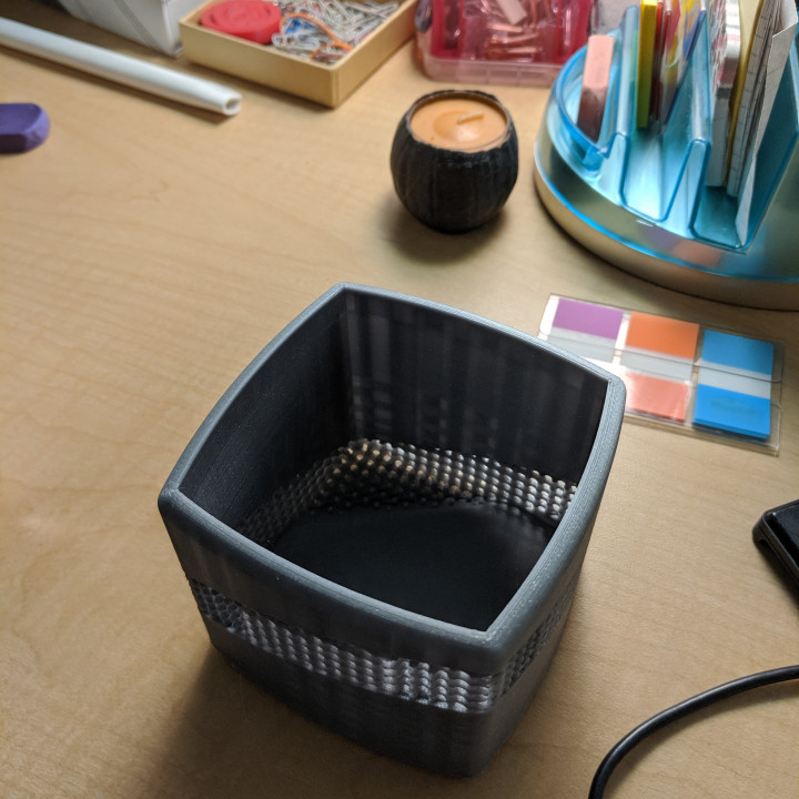 3D Printable Lattice Striped Box by Eli Jared Fastow